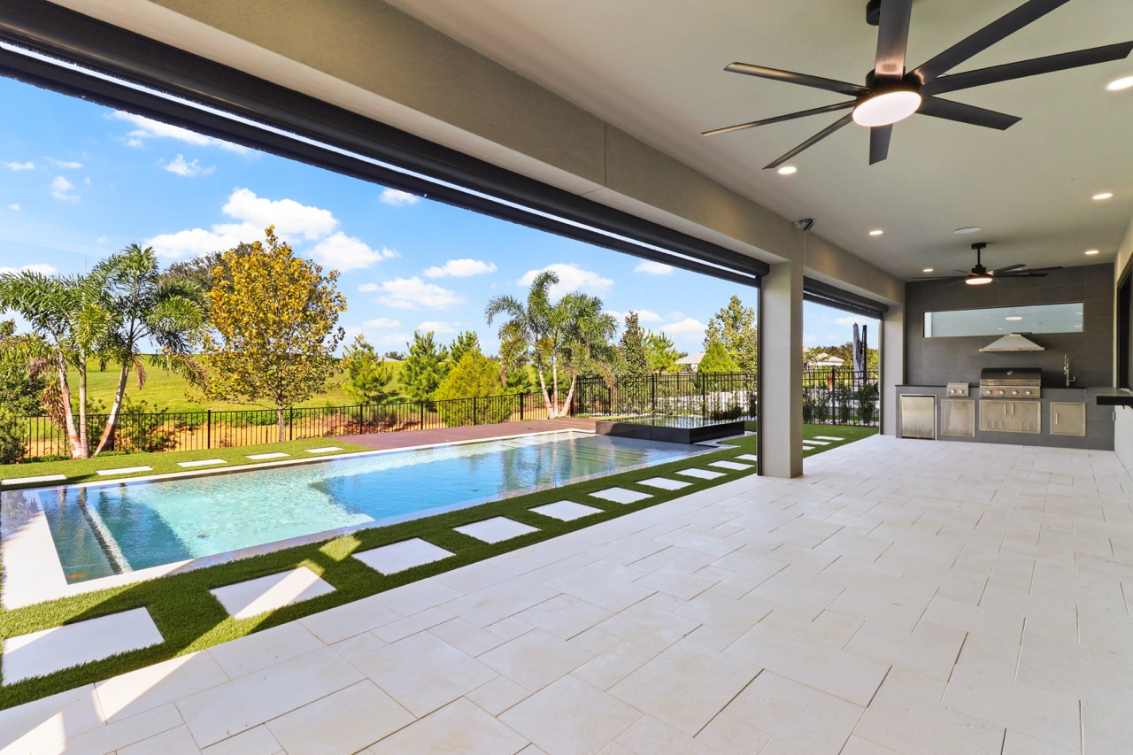 Motorized Retractable Screen | Smart Outdoor Comfort
